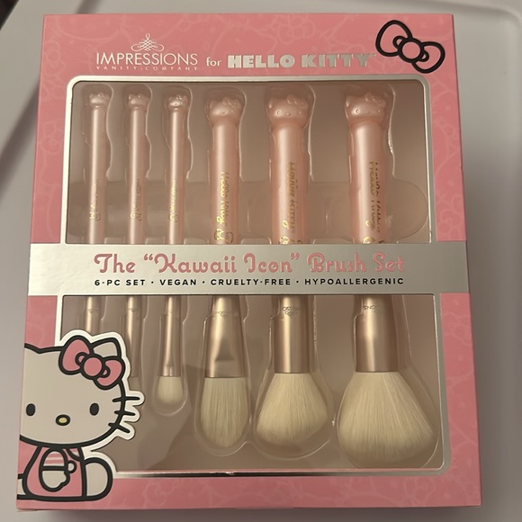 Sanrio | Makeup | The Kawaii Icon Hello Kitty Brush Set | Poshmark